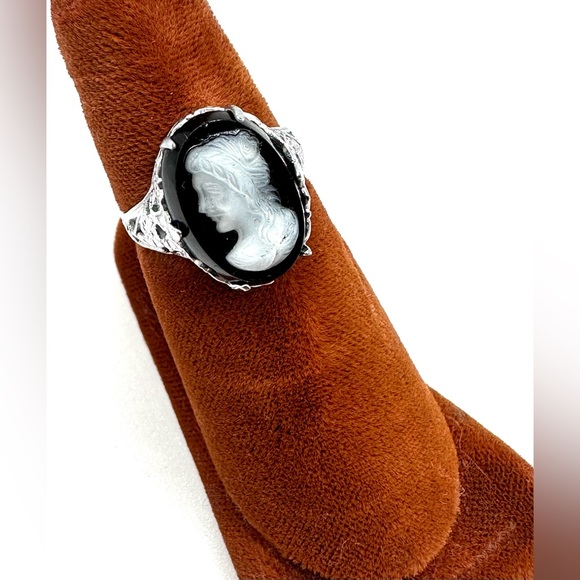 Uncas | Jewelry | Vintage Uncas Art Deco Black Plastic Cameo Filigree ...